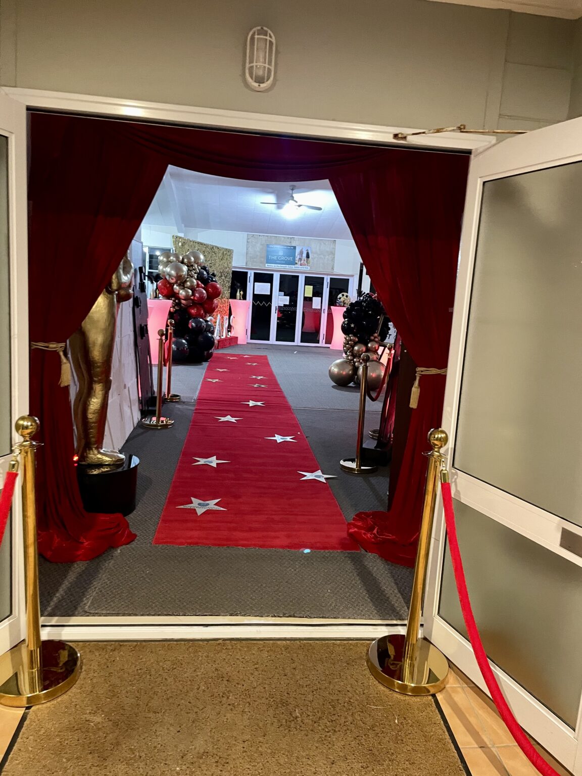 Night at the Oscars / Academy Awards Theme Decor – PartyCrate