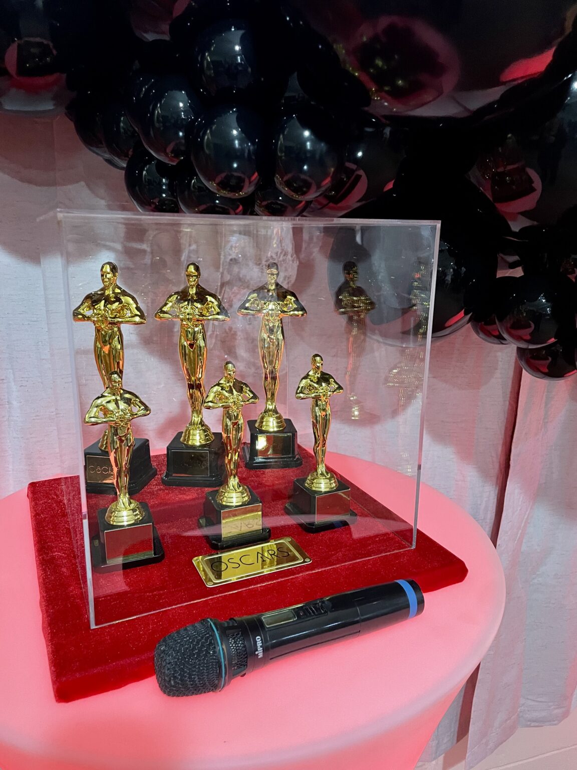 Night at the Oscars / Academy Awards Theme Decor – PartyCrate