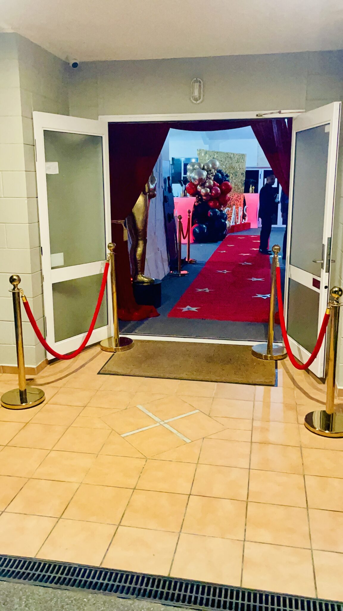 Night at the Oscars / Academy Awards Theme Decor – PartyCrate