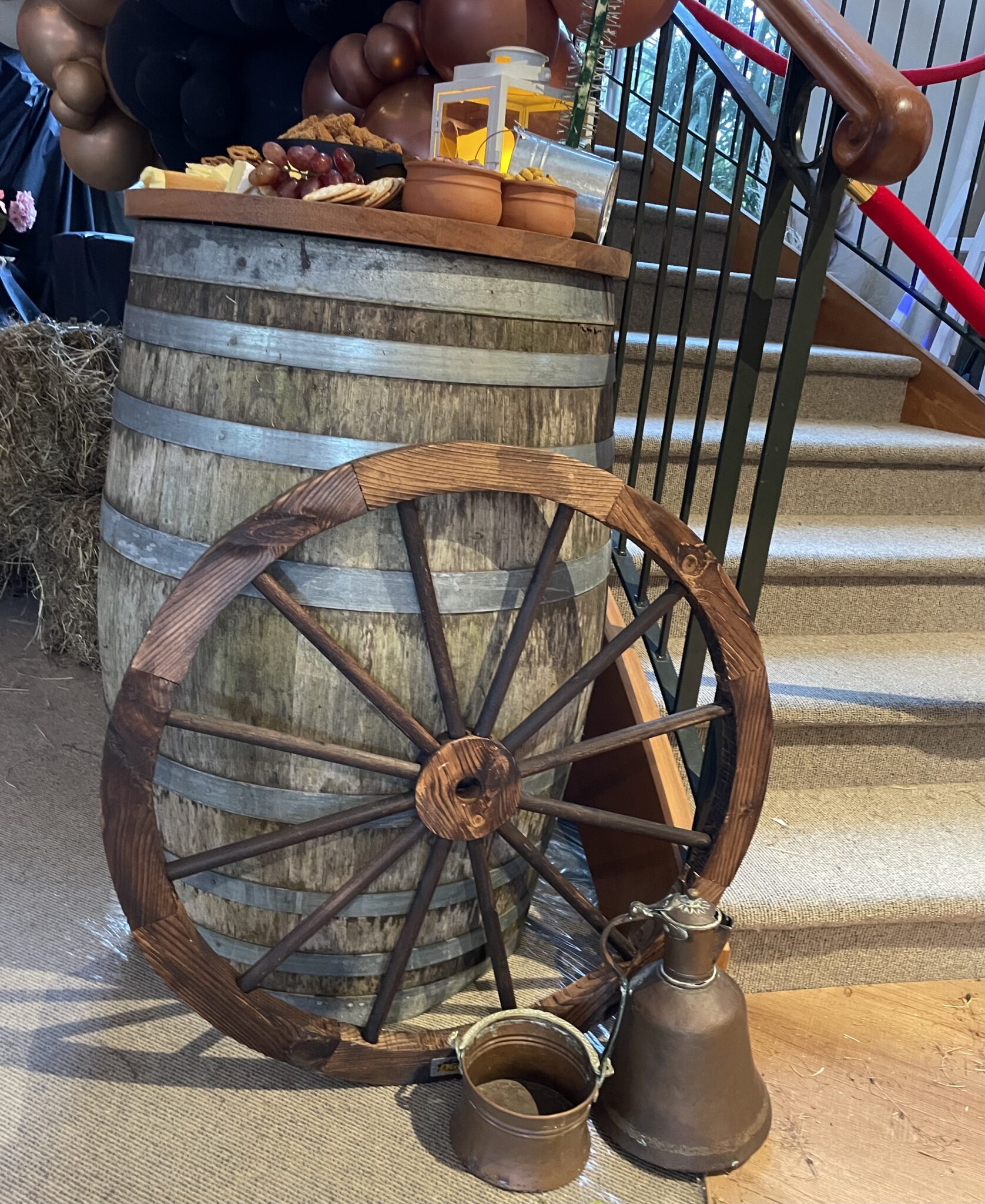 Barn Party / Country Western Theme Events – PartyCrate